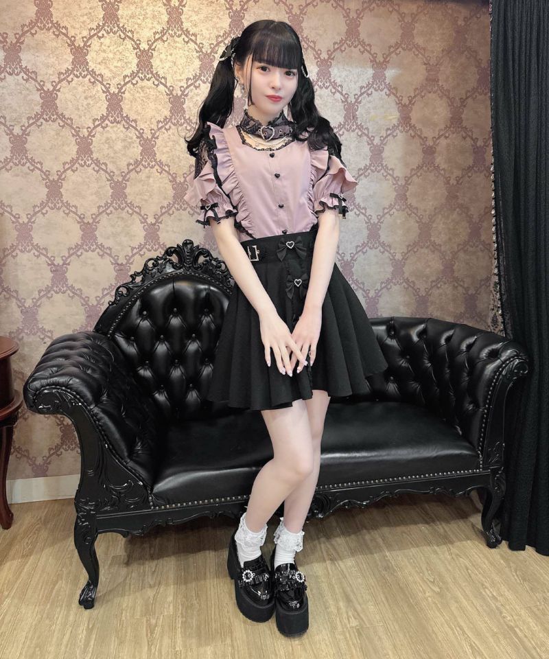 ハートバックルフリル半袖ブラウス | Rlab store ハートバックルフリル半袖ブラウス | Rlab store
